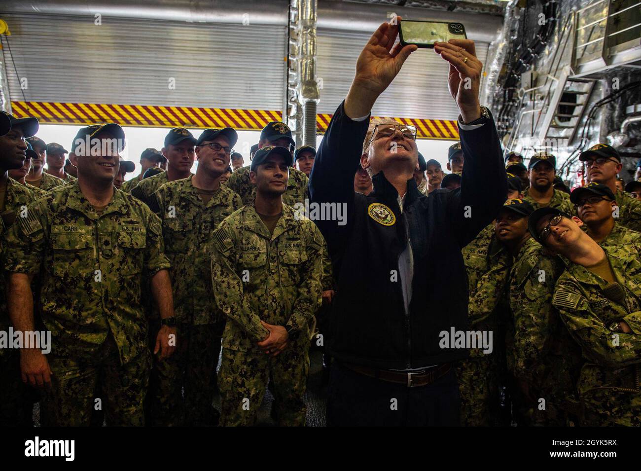 200114-N-FV739-0330 CHANGI NAVAL BASE, Singapore (Jan. 14, 2019) The ...