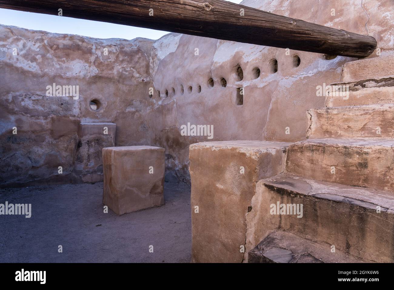 Architecture vigas beams usa hi-res stock photography and images - Alamy