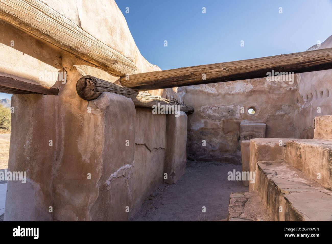 Architecture vigas beams usa hi-res stock photography and images - Alamy