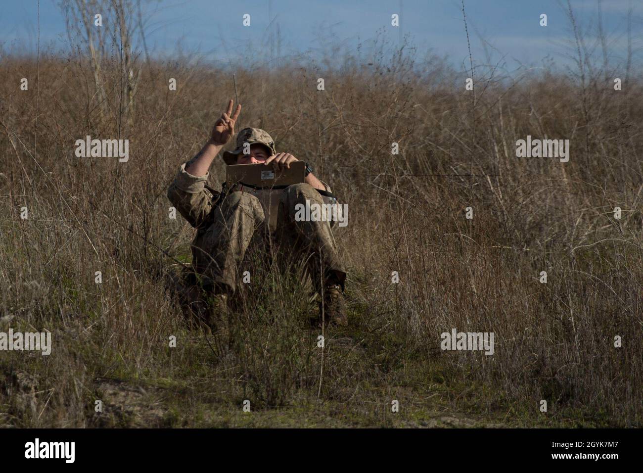 A U.S. Marine student with Basic Reconnaissance Course, Advanced ...