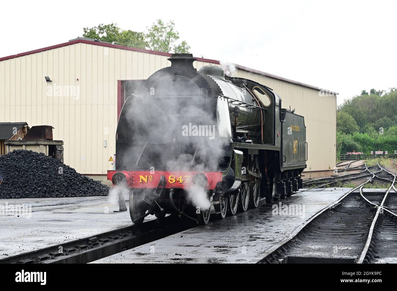 Southern Railway Maunsell S15-class 4-6-0 No.847 Stock Photo - Alamy