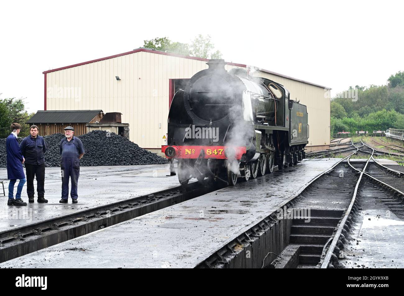 Southern Railway Maunsell S15-class 4-6-0 No.847 Stock Photo - Alamy