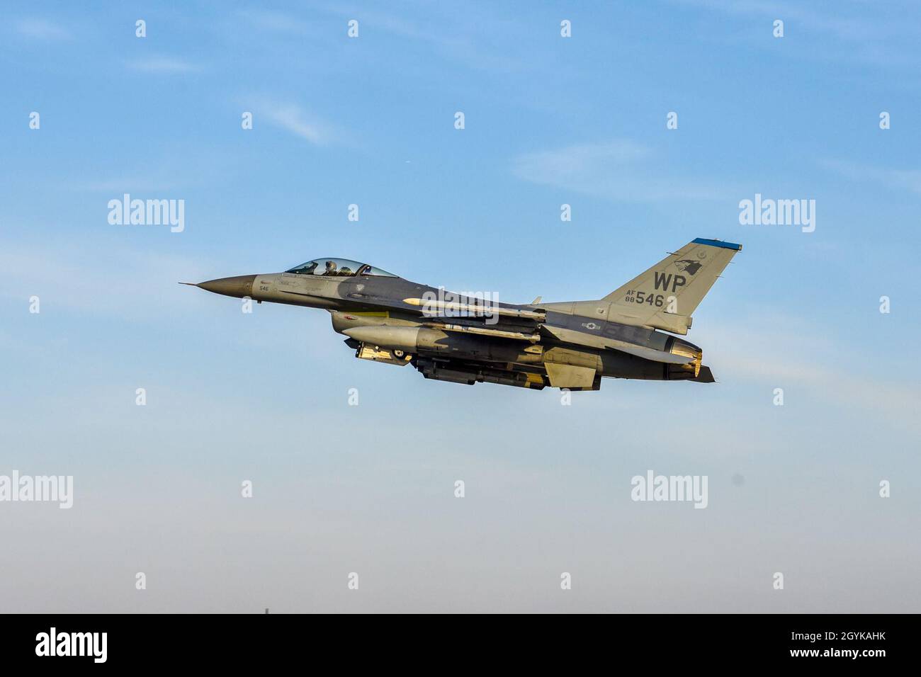 A U.S. Air Force F-16 Fighting Falcon aircraft assigned to the 35th Fighter Squadron “Pantons ...
