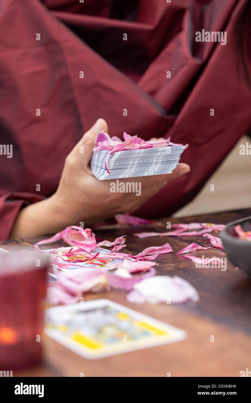 Tarot reading table scene hi-res stock photography and images - Alamy