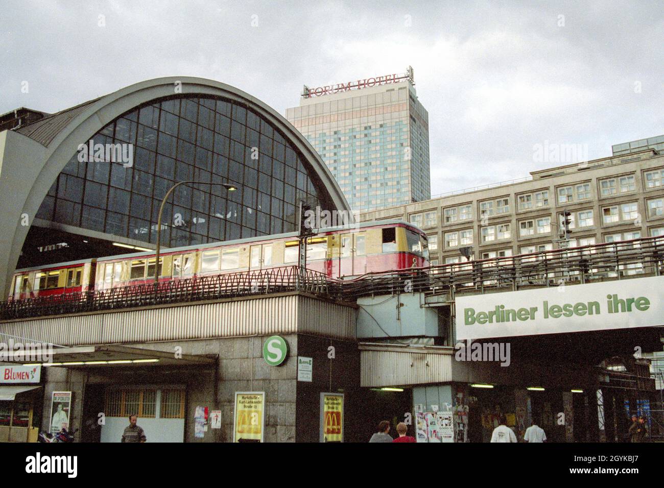 1990's train station hi-res stock photography and images - Alamy