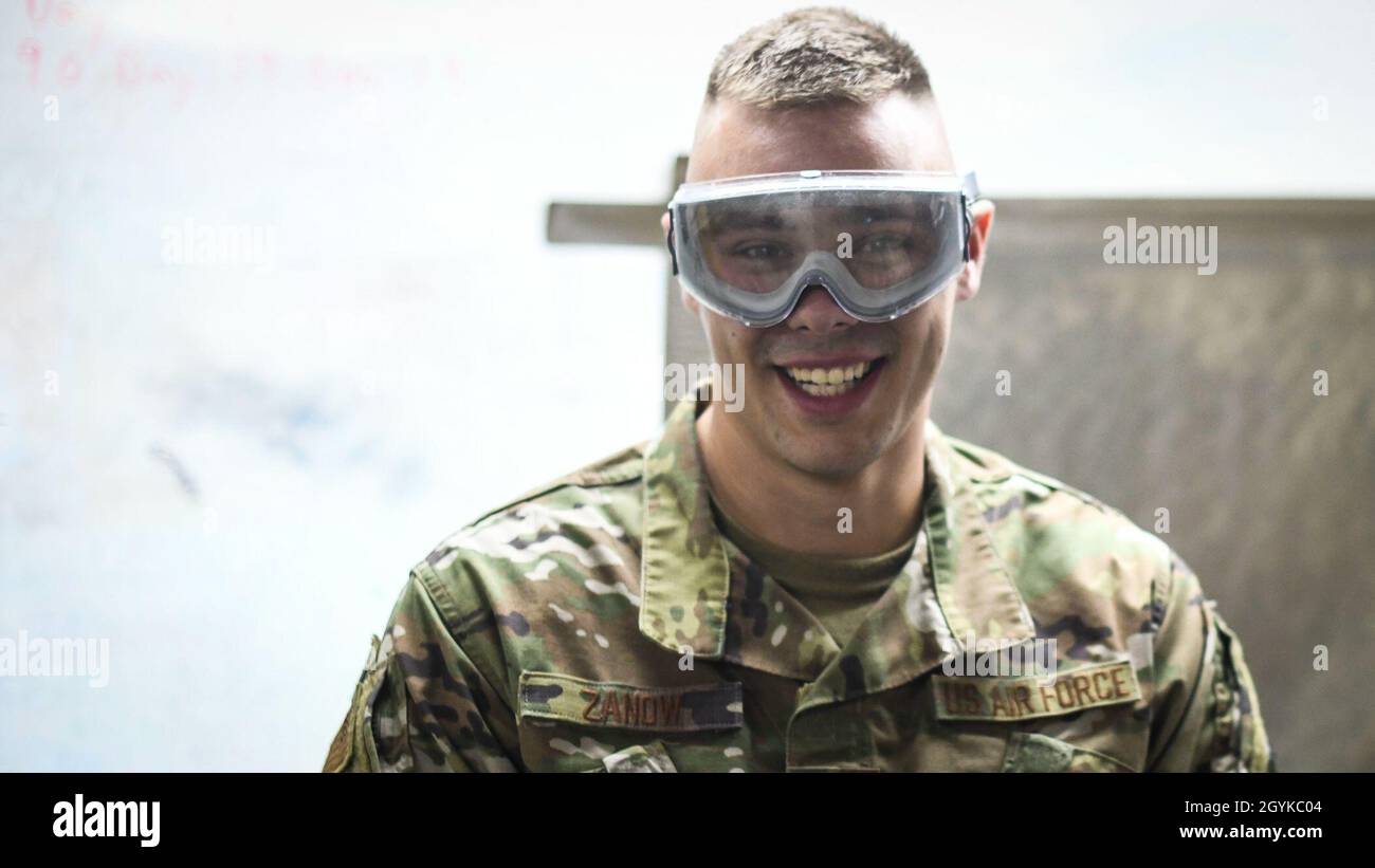 407th expeditionary support squadron hi-res stock photography and ...