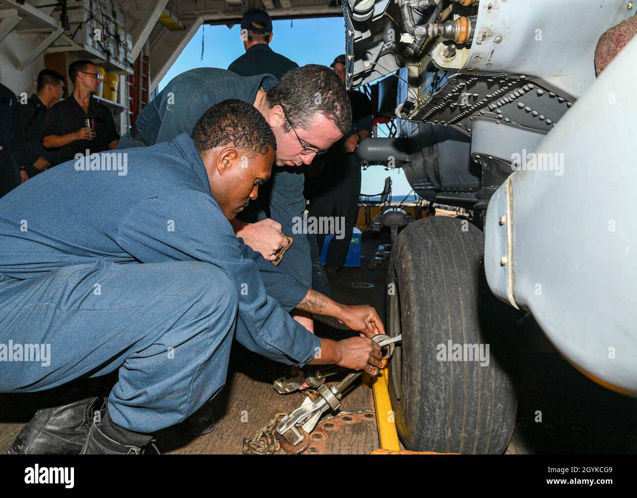 200116-N-PC620-0063 ARABIAN SEA (Jan. 16, 2020) Seaman Recruit Earl ...