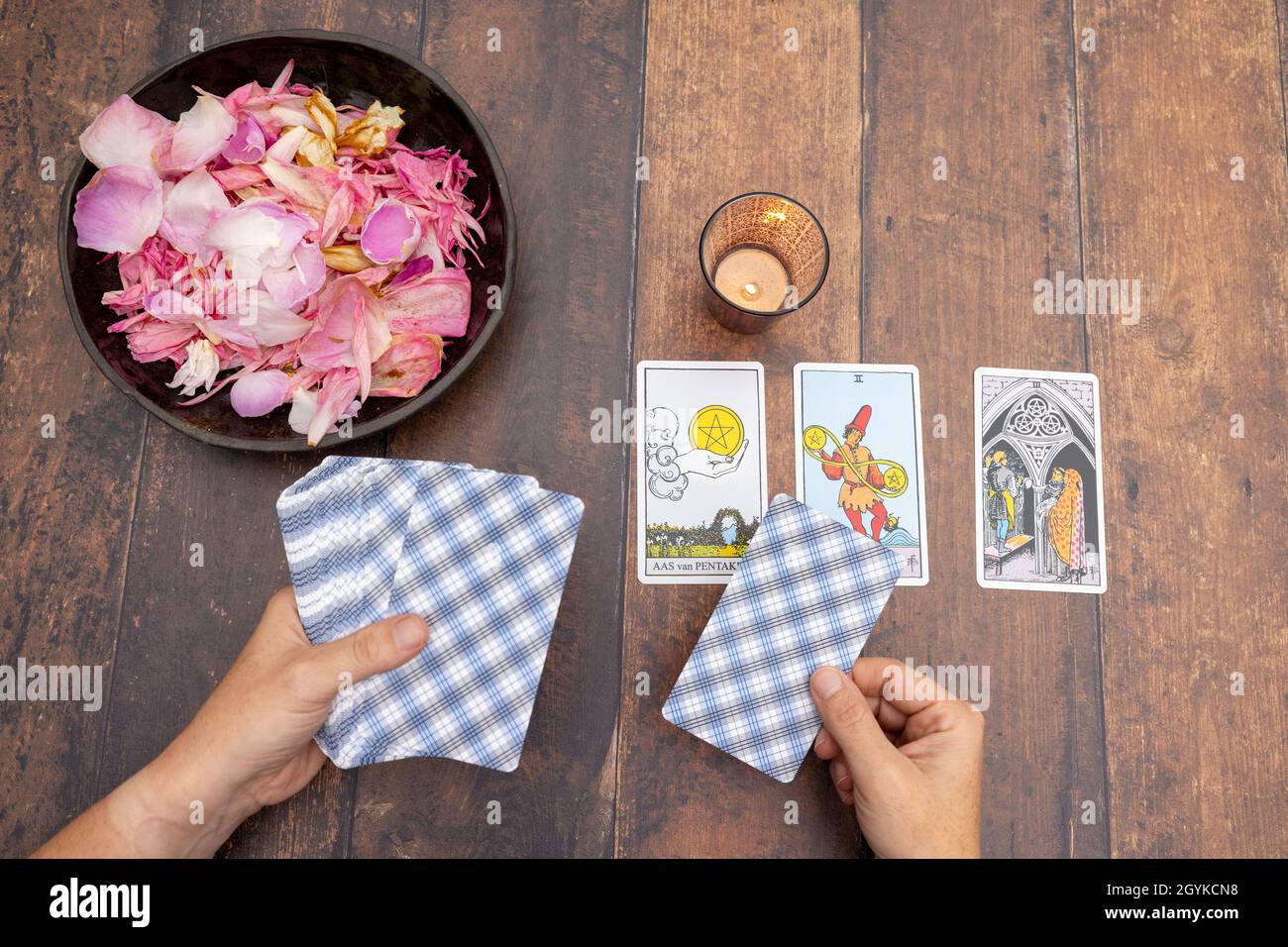 Tarot reading table scene hi-res stock photography and images - Alamy