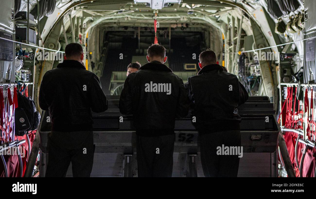 Briefing notice hi-res stock photography and images - Alamy
