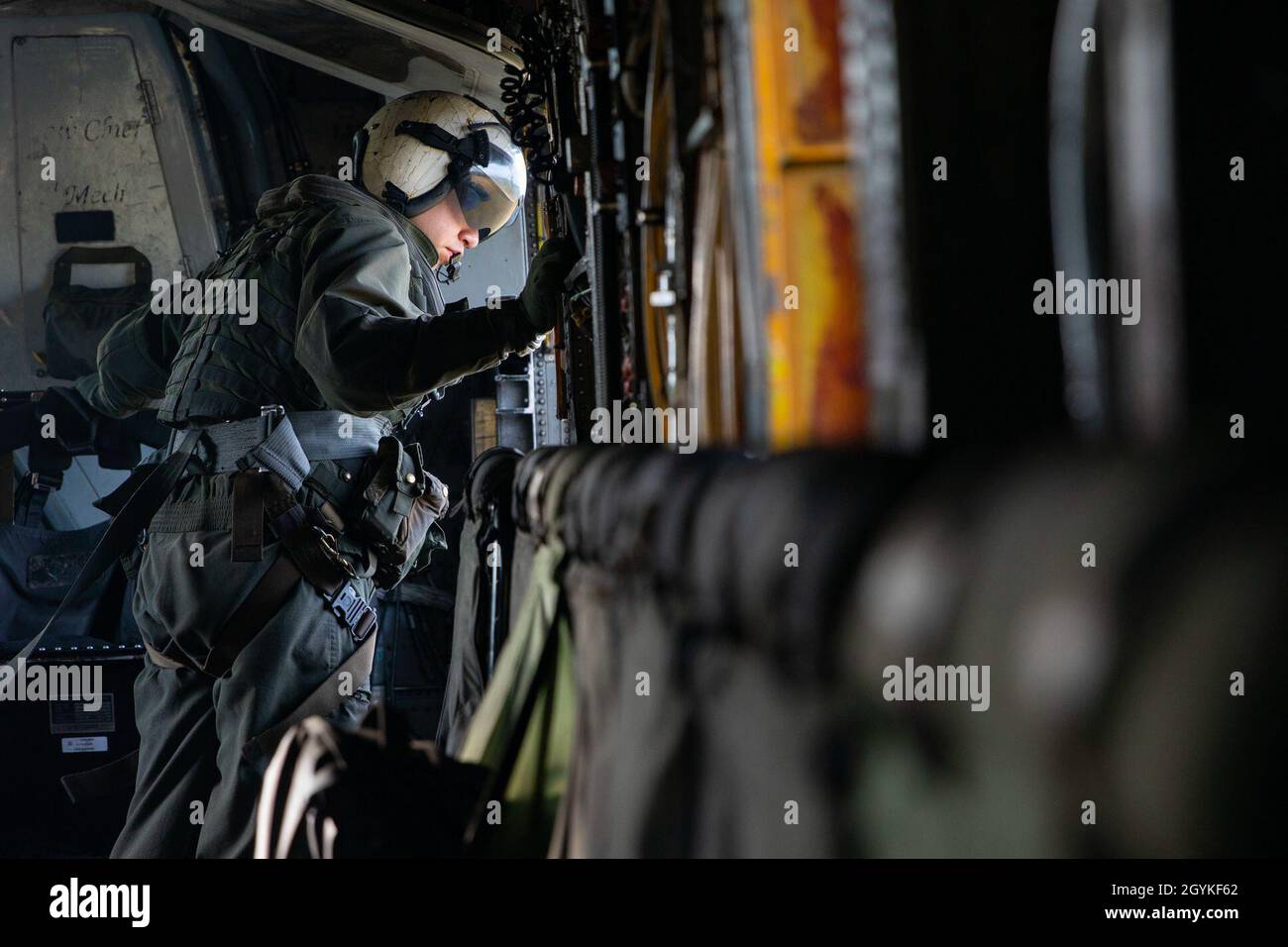 A Helicopter Crew Chief with Marine Heavy Helicopter Training Squadron ...