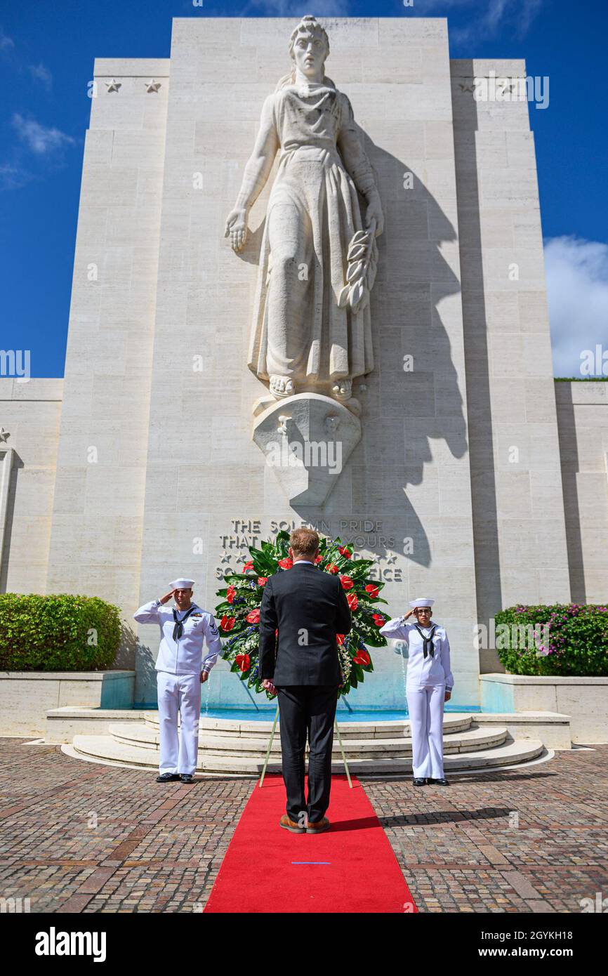 200119-N-PM193-1224 HONOLULU (Jan. 19, 2020) Acting Secretary of the ...