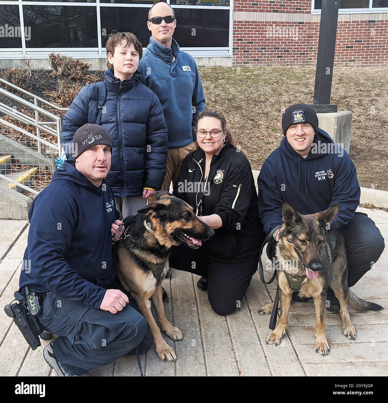 New York State Police K-9 officers met with West Point Elementary ...
