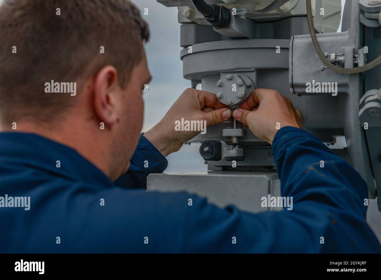 PACIFIC OCEAN (Jan. 20, 2020) Fire Controlman 2nd Class Gavin Buckner ...