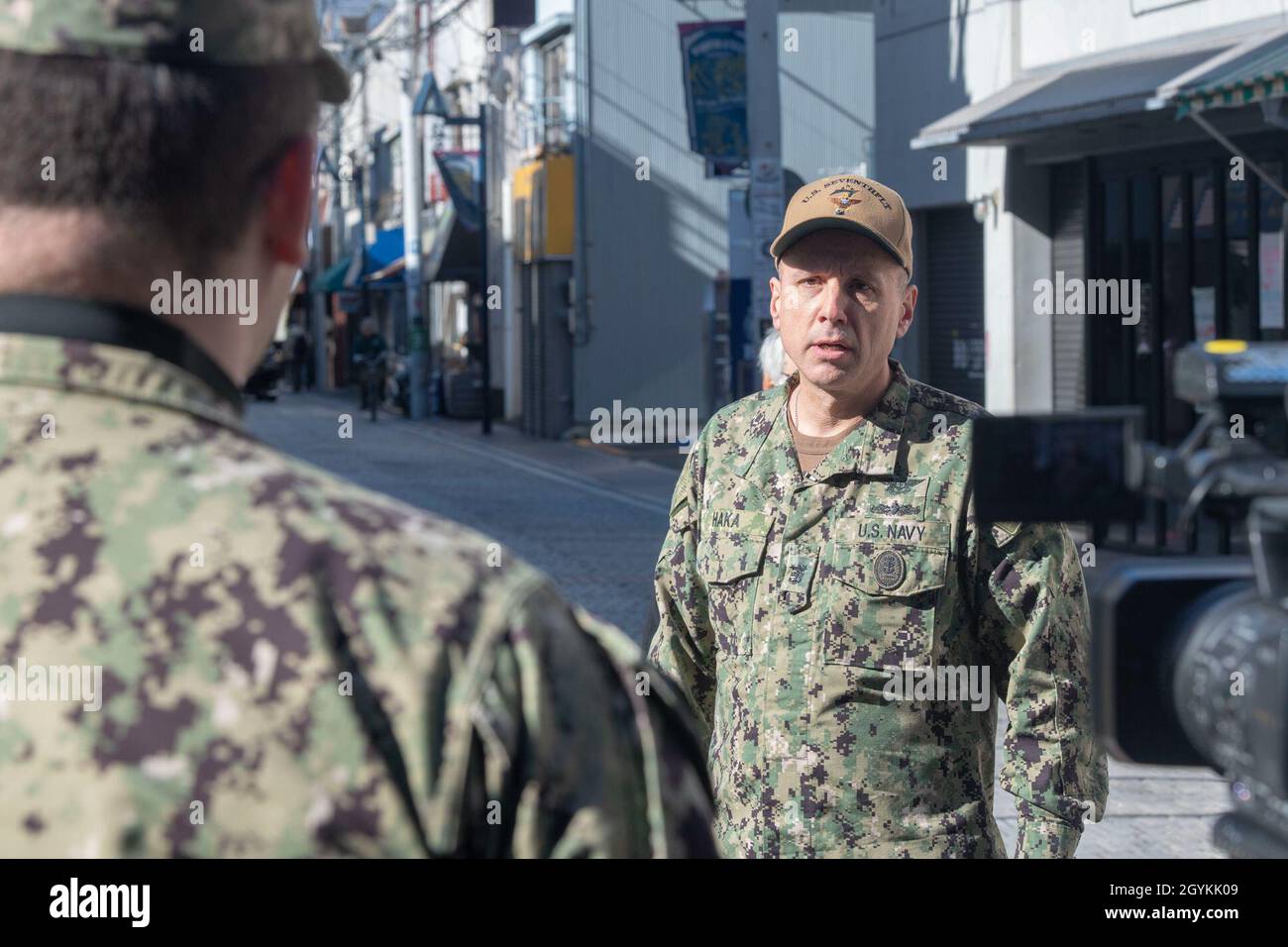 200121-N-HE318-1099 YOKOSUKA, Japan - Command Master Chief Jason Haka ...