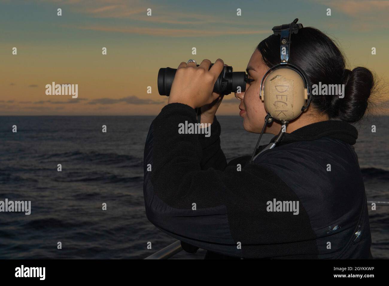 200121-N-TL141-1057 PACIFIC OCEAN (Jan. 21, 2020) Seaman Adriana ...