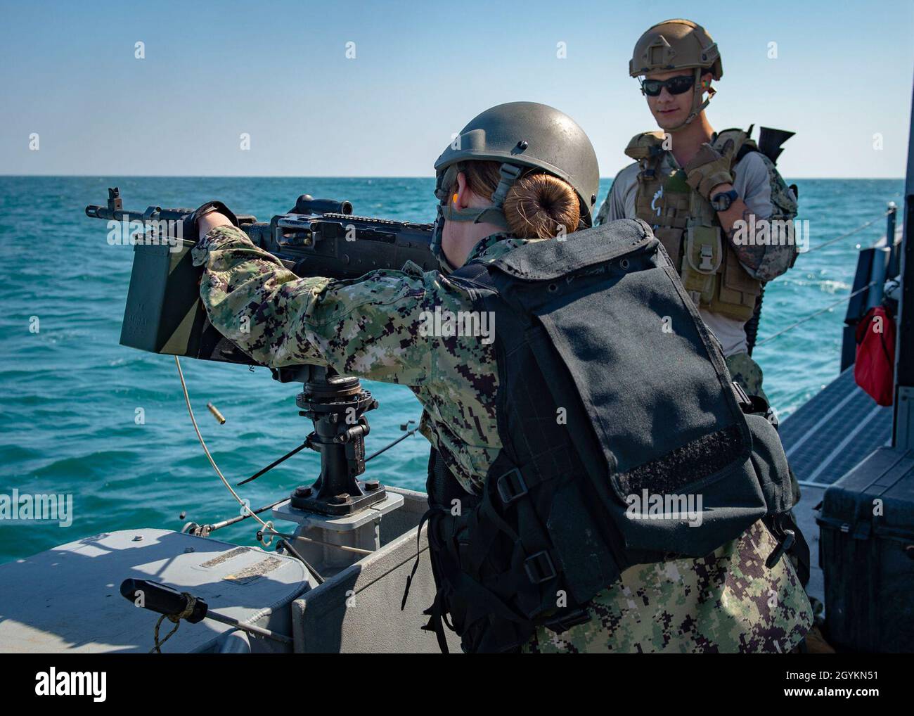 200121-N-JO908-1086 ARABIAN GULF (Jan. 21, 2020) Electronics Technician ...