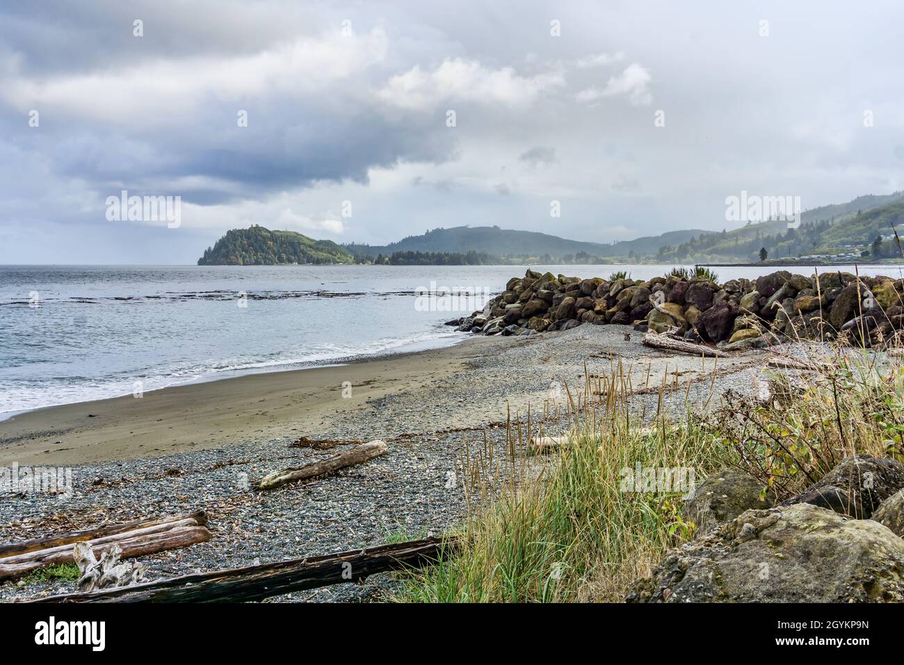 Ocean landscape shot of the shoreline at Sekiu, Washington Stock Photo ...