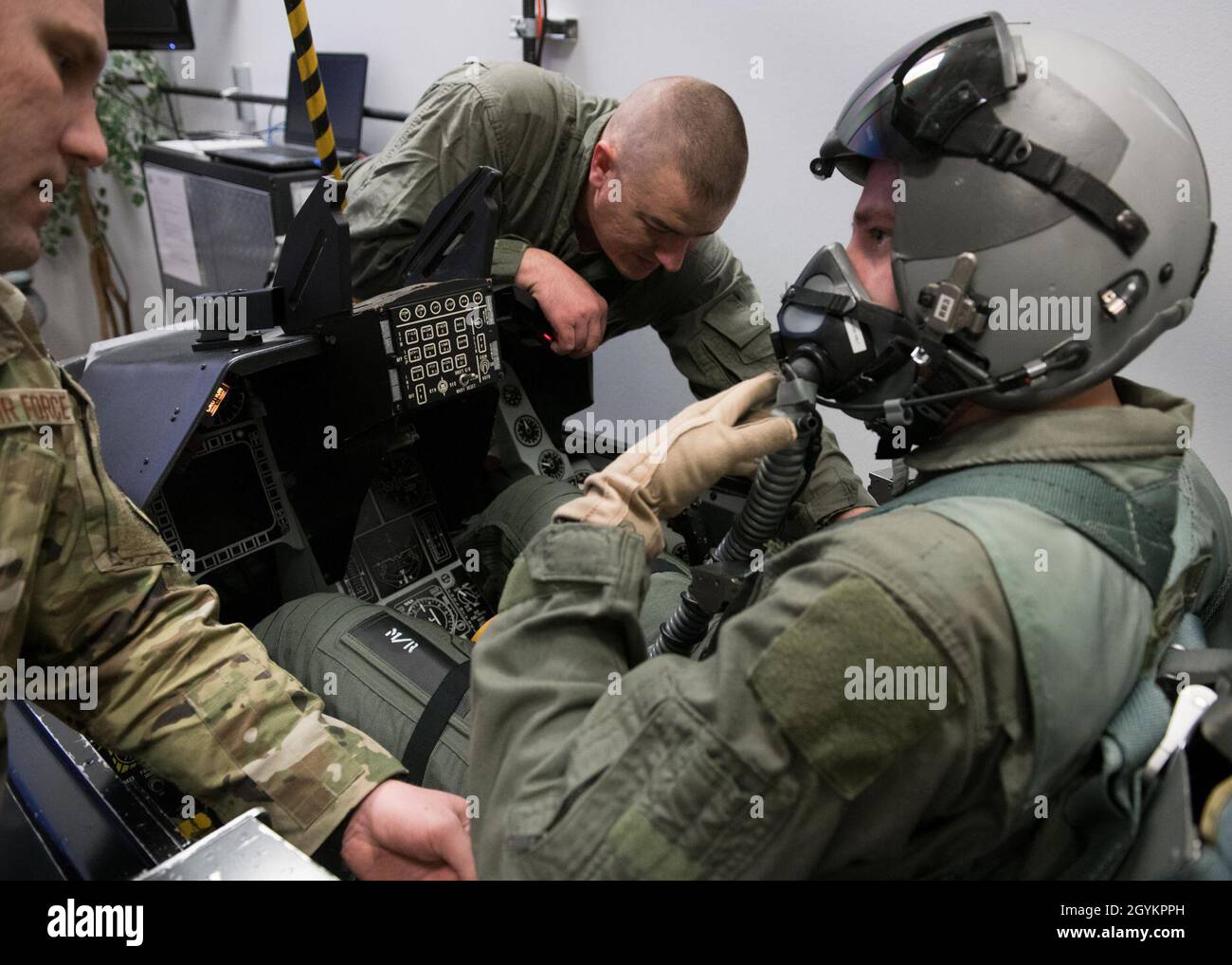 Okla. Army National Guard Recruiter, Staff Sgt. James Kimball, reviews ...