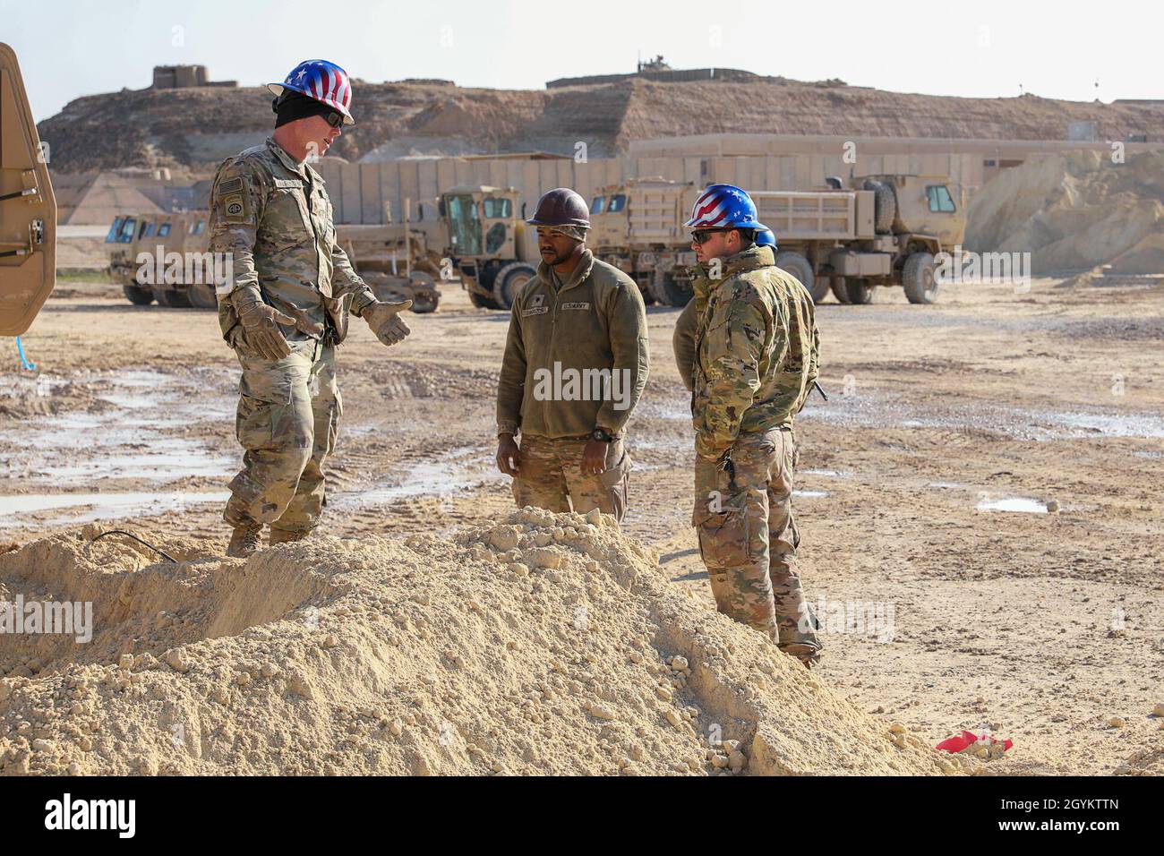 U.S. Soldiers with the 124th Engineer Company, South Carolina Army ...