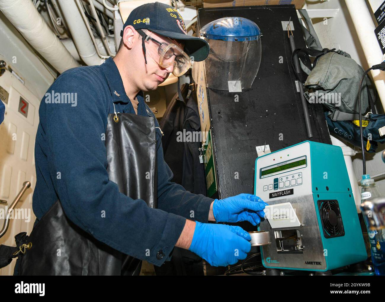 Oil flash test hi-res stock photography and images - Alamy