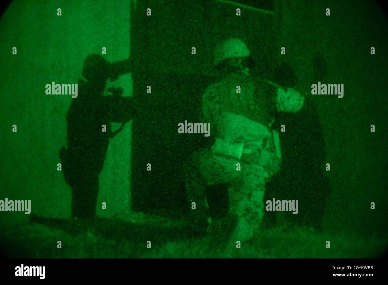 A Marine with the 31st Expeditionary Unit’s Maritime Raid Force posts ...