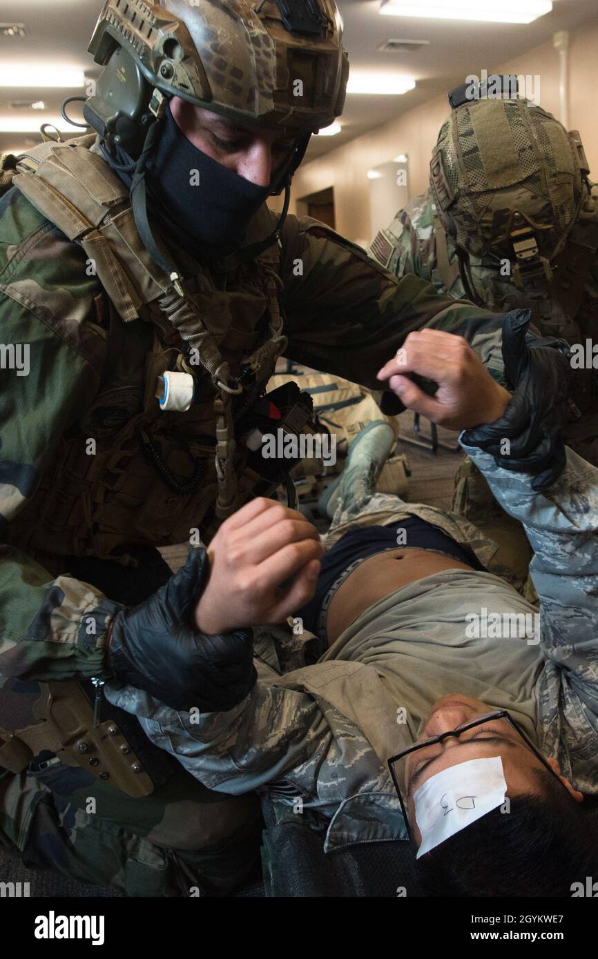 A French Air Force medic and a U.S. Air Force medic with the 1st ...