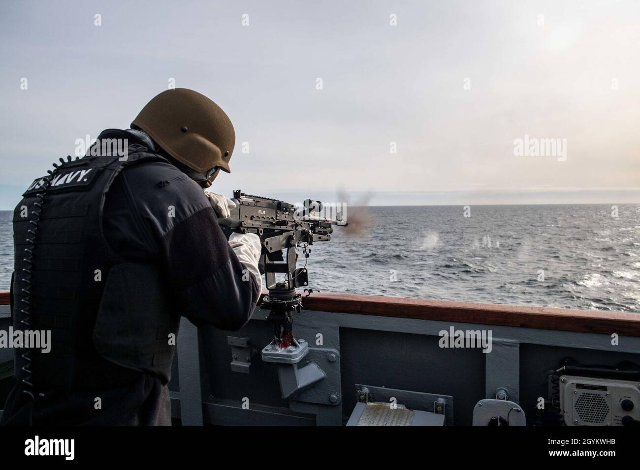 200123-N-OQ778-1226 ATLANTIC OCEAN (Jan. 23, 2019) Electronics ...