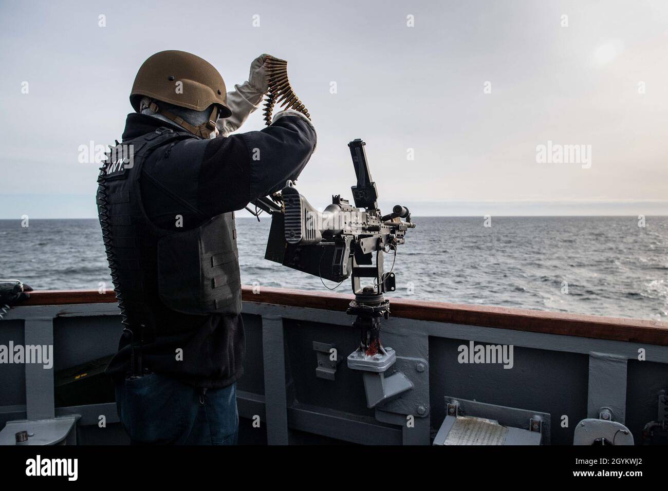 200123-N-OQ778-1254 ATLANTIC OCEAN (Jan. 23, 2019) Electronics ...