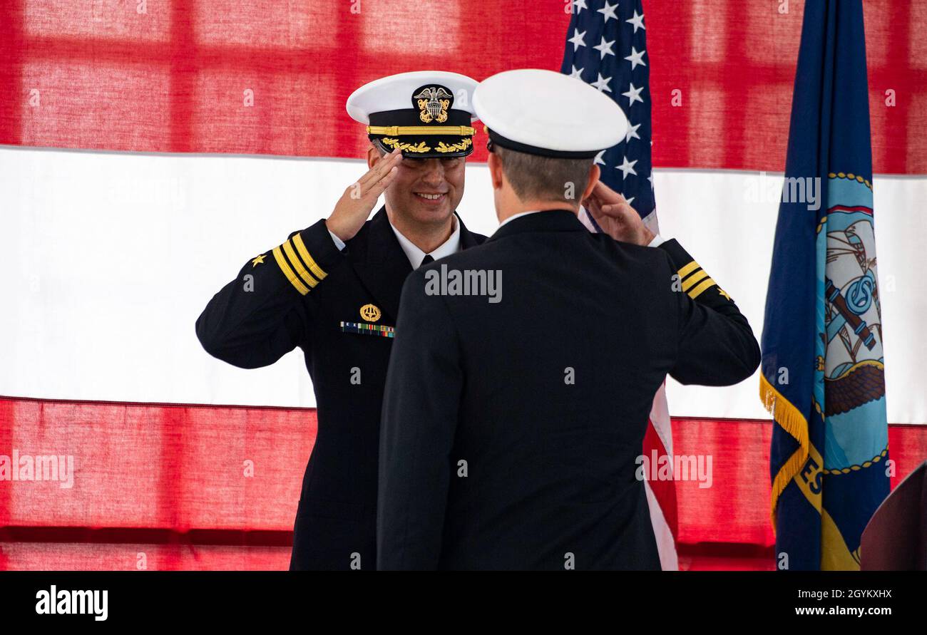 200124-N-QI061-0179 JACKSONVILLE, Fla. (Jan. 24, 2020) Cmdr. John ...