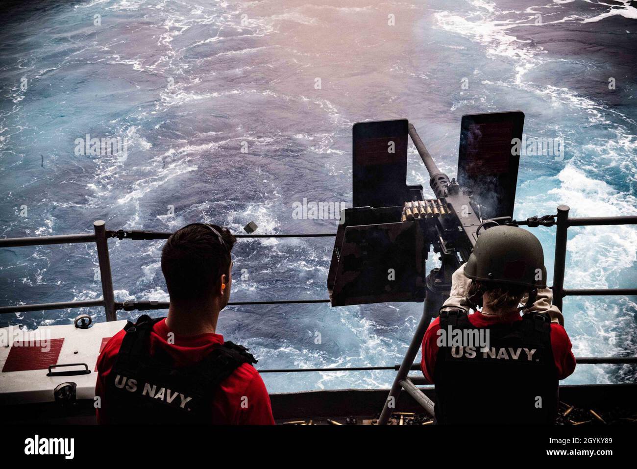 200124-N-YQ383-1214 PACIFIC OCEAN (Jan. 24, 2019) Gunner’s Mate 3rd ...