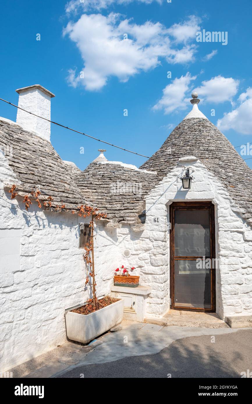 A traditional apulian dry stone hut with a conical roof hi-res stock ...