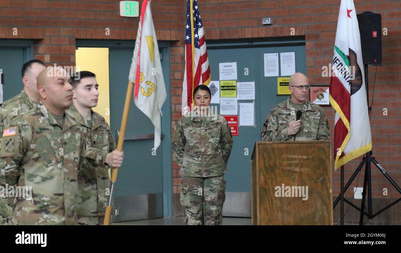U.S. Army Lt. Col. William Mendelsohn, right, commander of the 224th ...