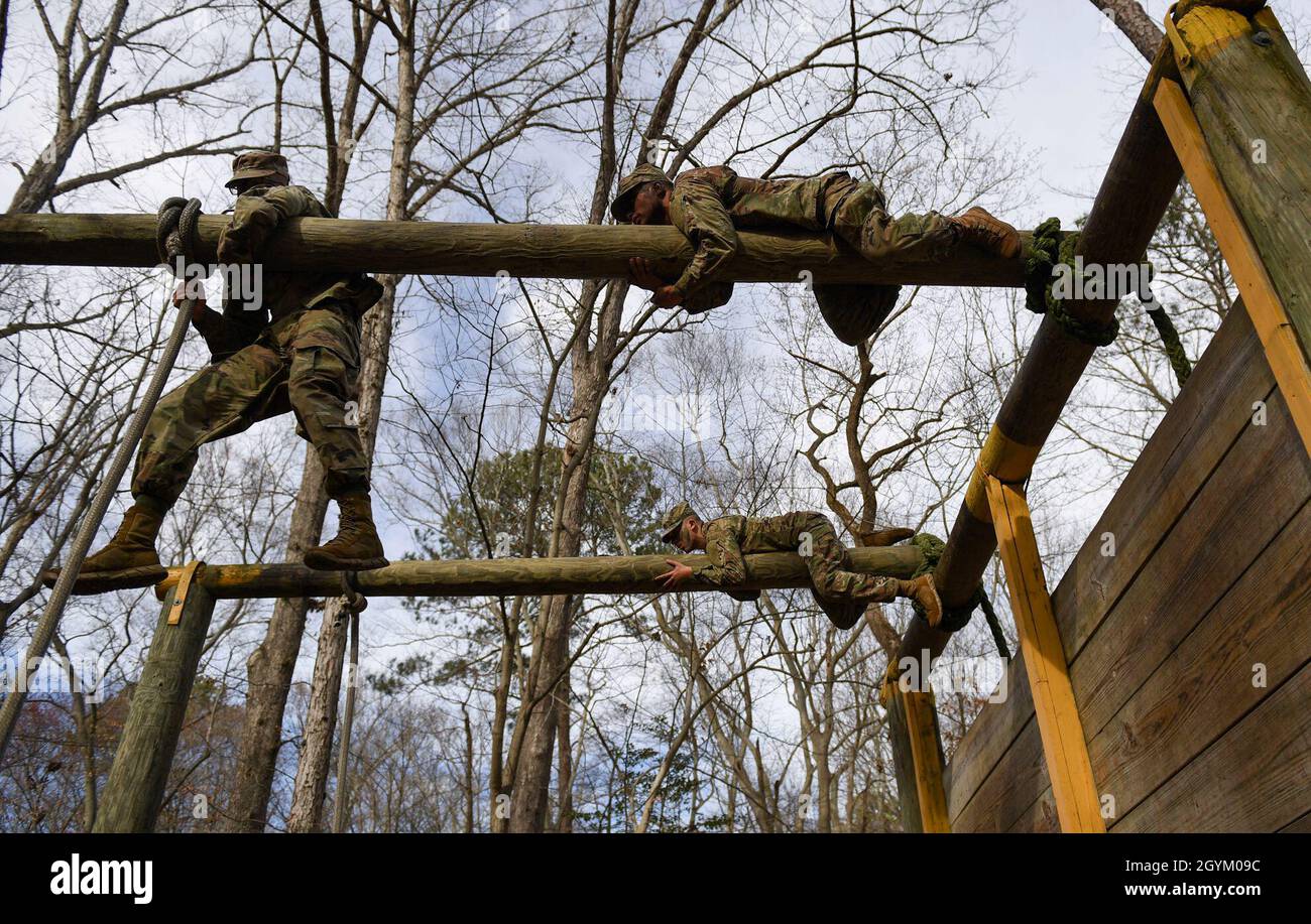 Hand grenade assault course hi-res stock photography and images - Alamy