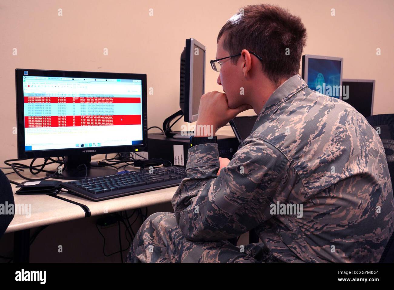 How artificial intelligence works hi-res stock photography and images ...