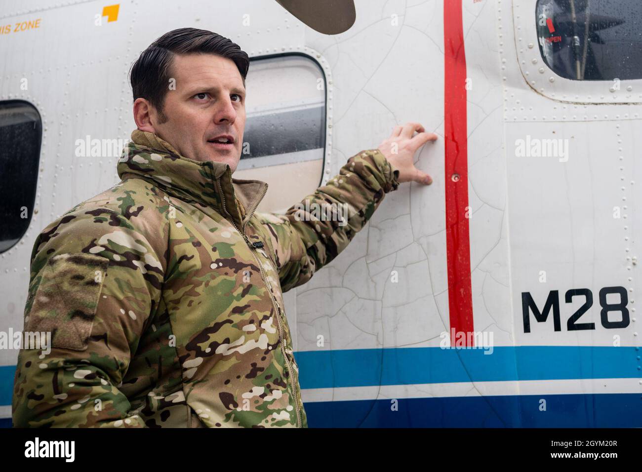 U.S. Air Force Master Sgt. Matthew Hanlon, 6th Special Operations ...