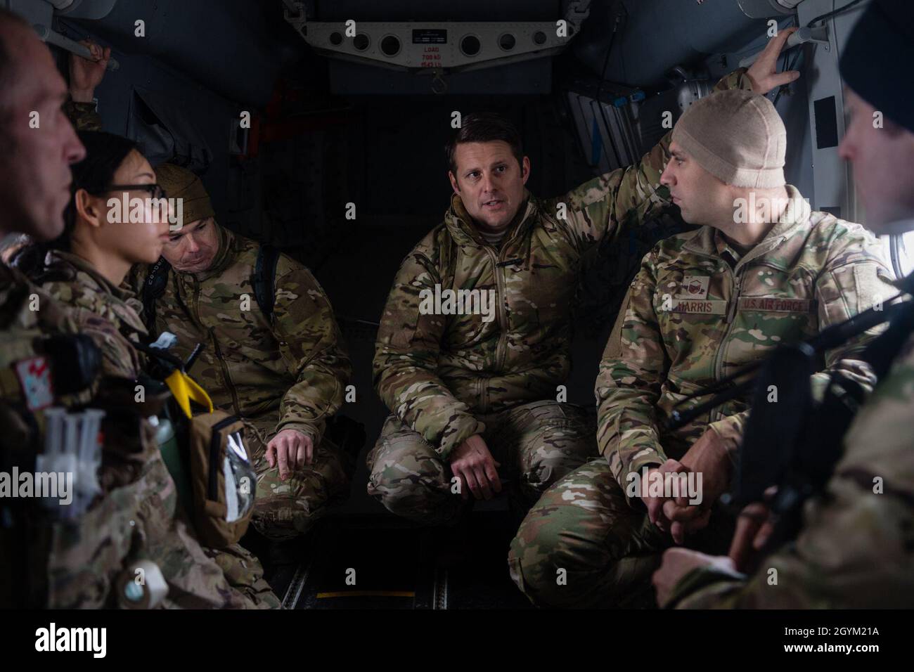 U.S. Air Force Master Sgt. Matthew Hanlon (center), 6th Special ...