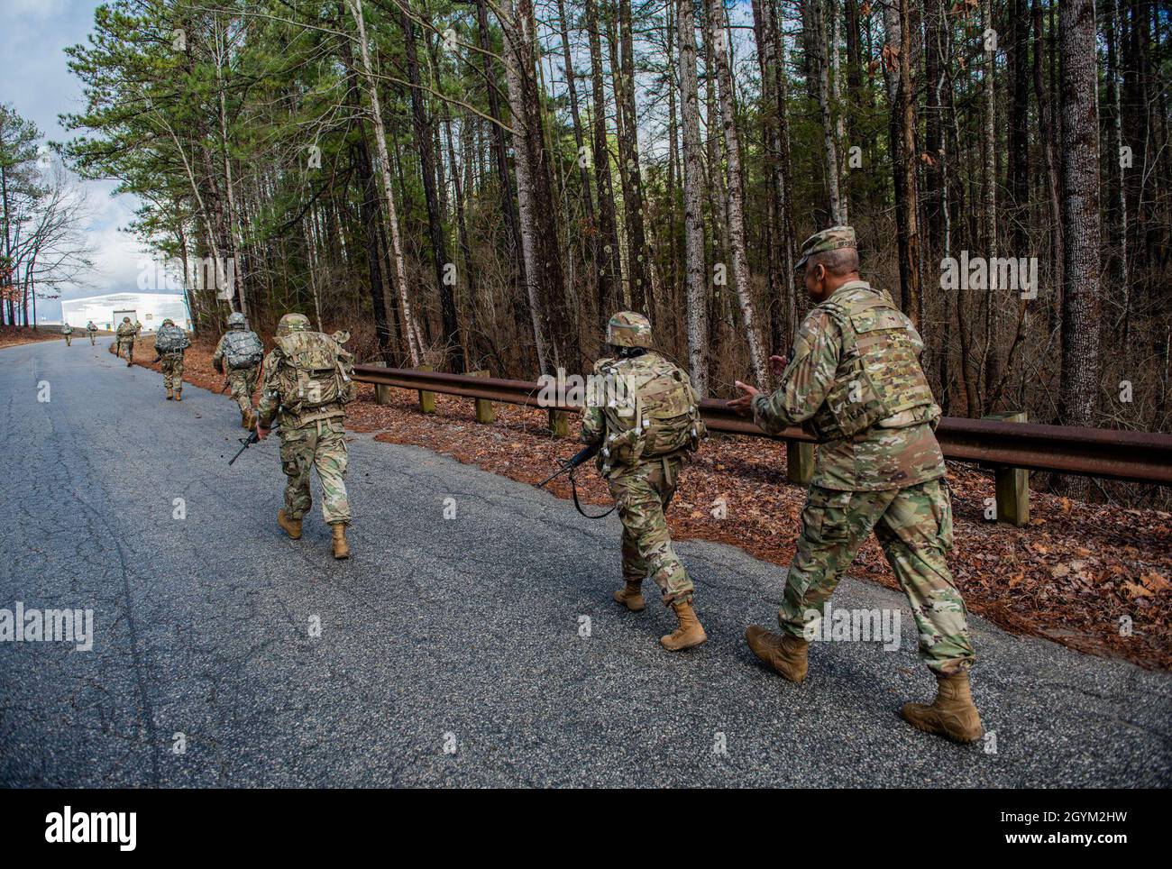 Chief Warrant Officer 4 Phillip Brashear, a U.S. Army Reserve command ...