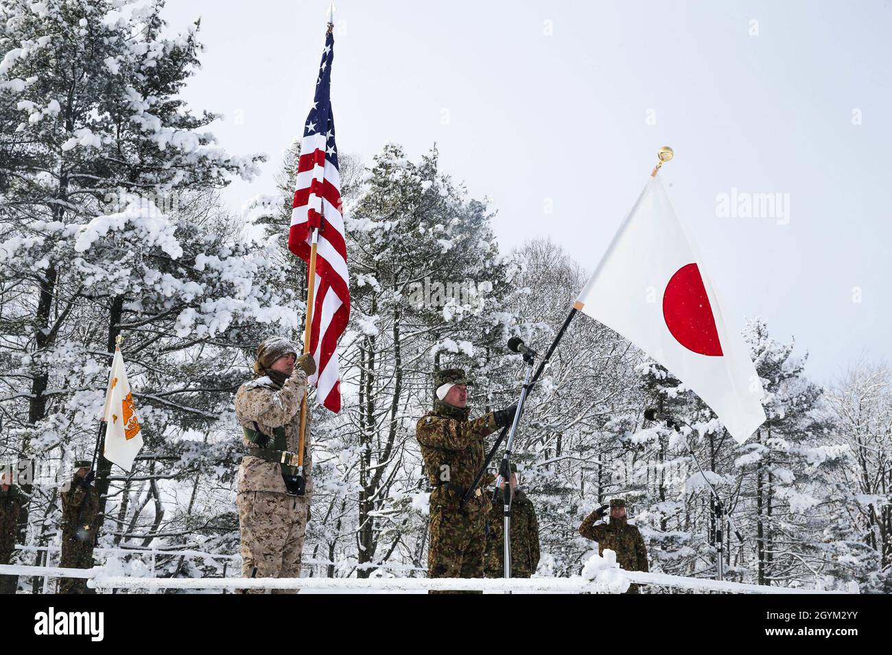 U.S. Marines and Soldiers from Japan Ground Self-Defense Force (JGSDF ...