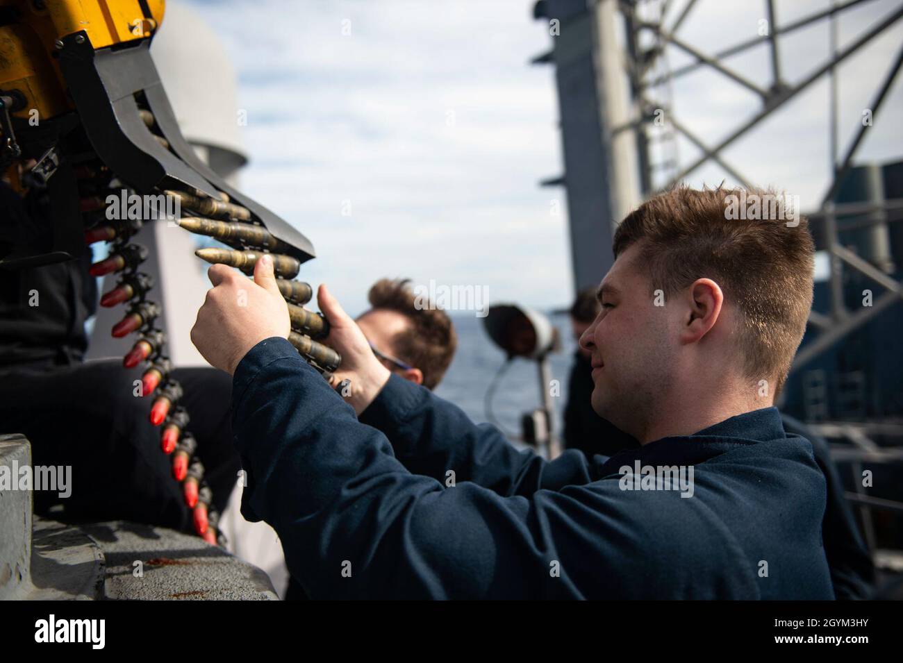 200126-N-PI330-0012 ATLANTIC OCEAN (Jan. 26, 2020) Fire Controlman ...