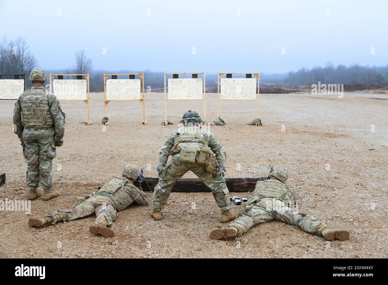 U.S. Army Paratroopers assigned to 54th Brigade Engineer Battalion ...