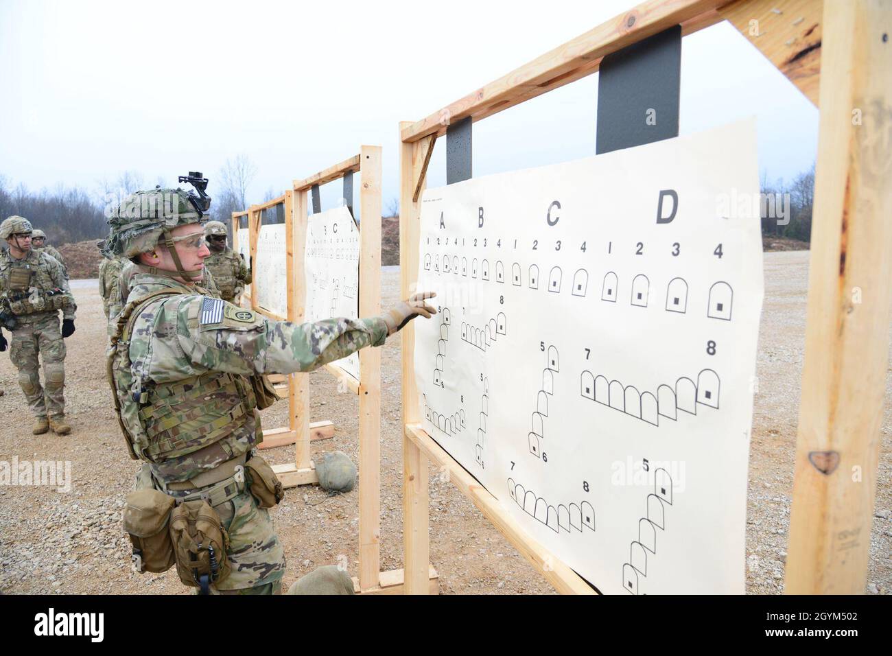 U.S. Army Paratroopers assigned to 54th Brigade Engineer Battalion ...