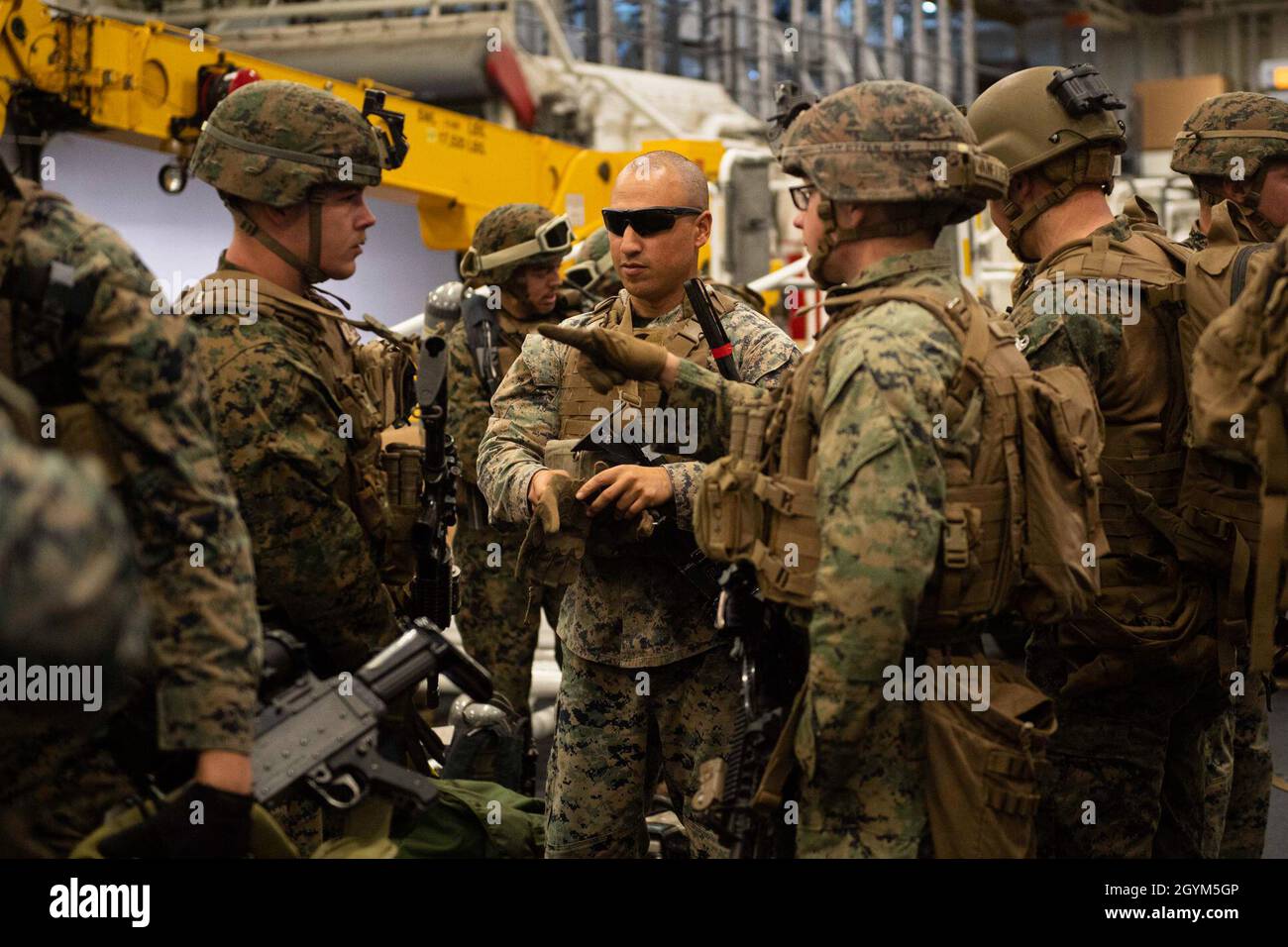 200128-N-BT681-1033 PHILIPPINE SEA (Jan. 28, 2020) Marines assigned to ...