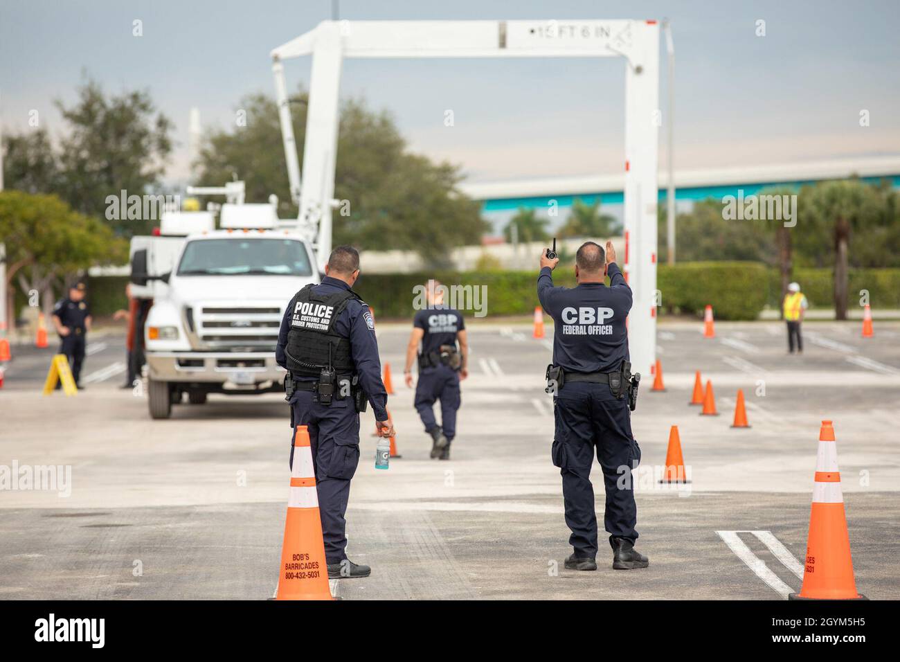 Cbp office of field operations hi-res stock photography and images - Alamy