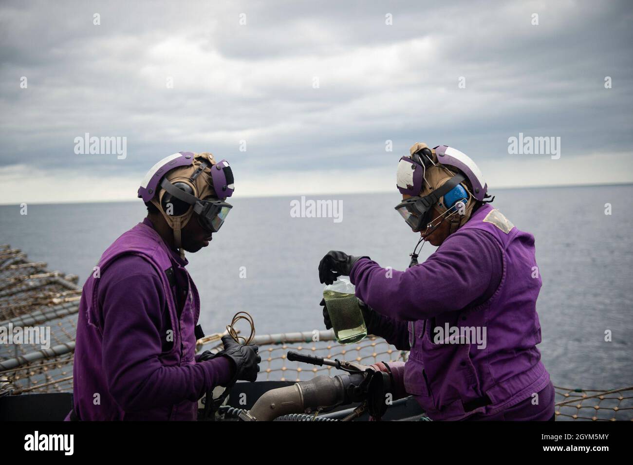 200127-N-PI330-0127 ATLANTIC OCEAN (Jan. 27, 2020) Gas Turbine Systems ...
