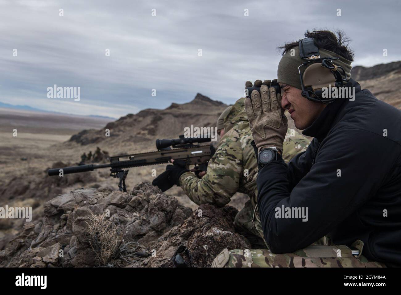 Special Tactics Airmen conduct weapons training during Emerald Warrior ...