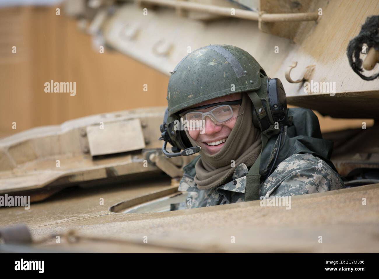 A U.S. Army 2LT, assigned to Class 19-008 in Armor Basic Officer ...