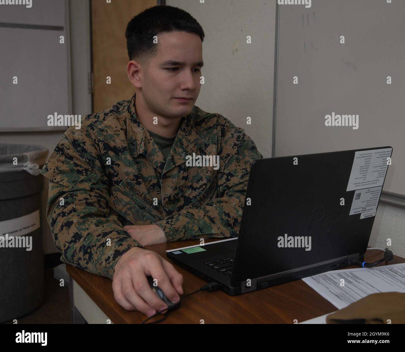 Logistics embarkation specialist hi-res stock photography and images ...