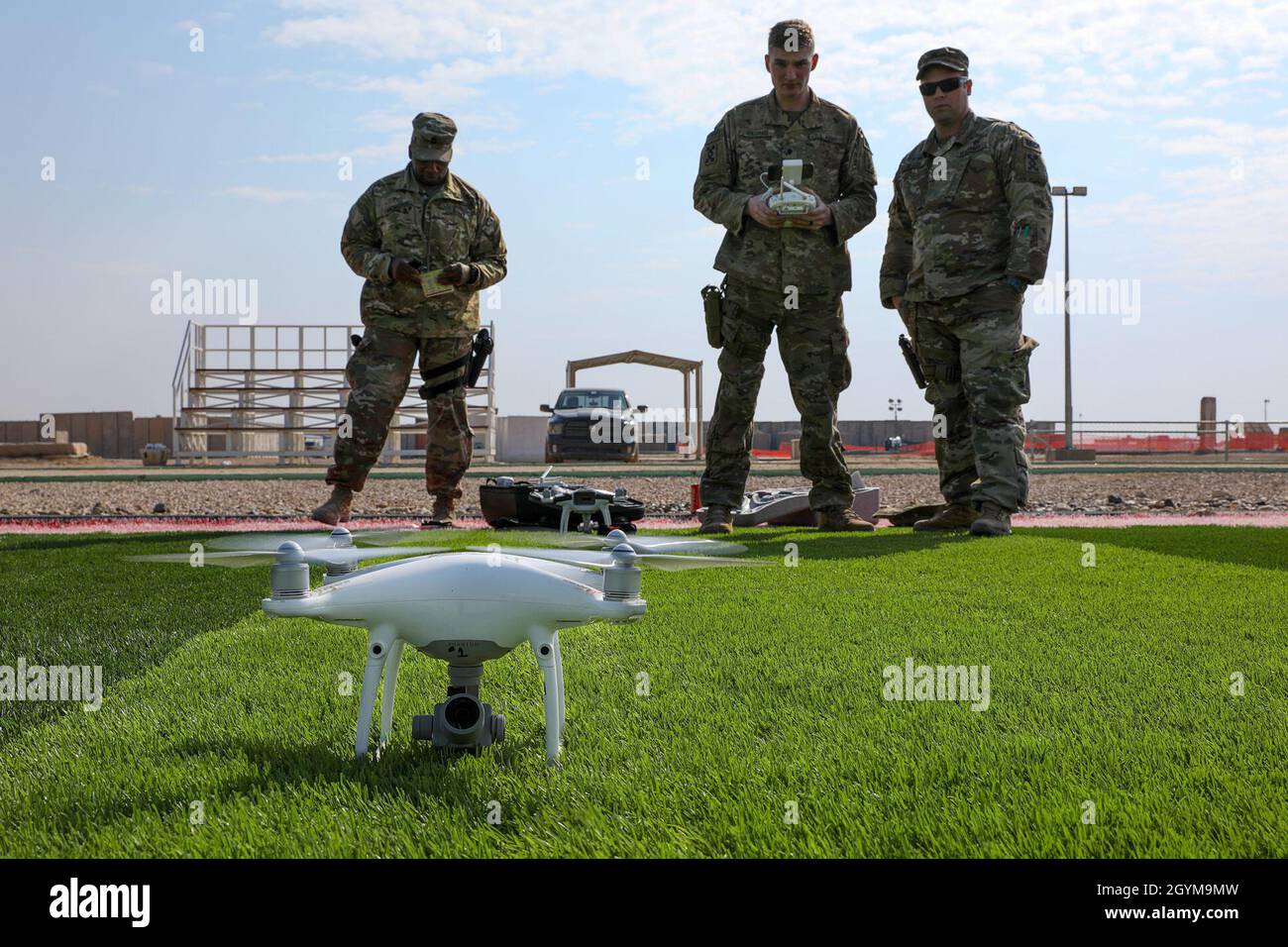 U.S. Army Sgt. 1st Class Barry Mcmanus, Spc. Dalton Williams and Sgt ...
