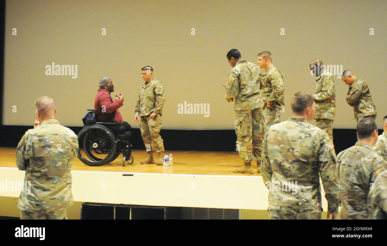 Col. (retired) Gregory D. Gadson takes selfies and talks to Soldiers ...