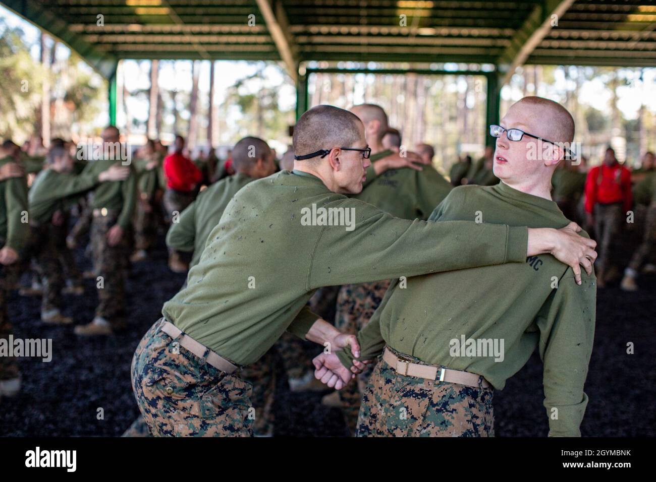 Recruits with Charlie Company, 1st Recruit Training Battalion practice ...